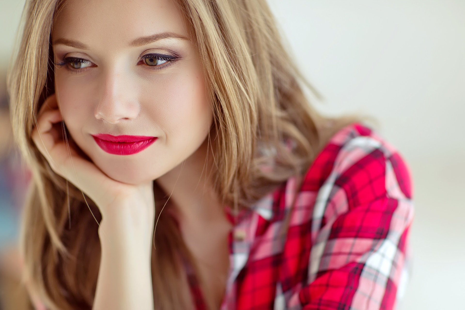 SalonBook - Find & Book Beauty Professionals Near You